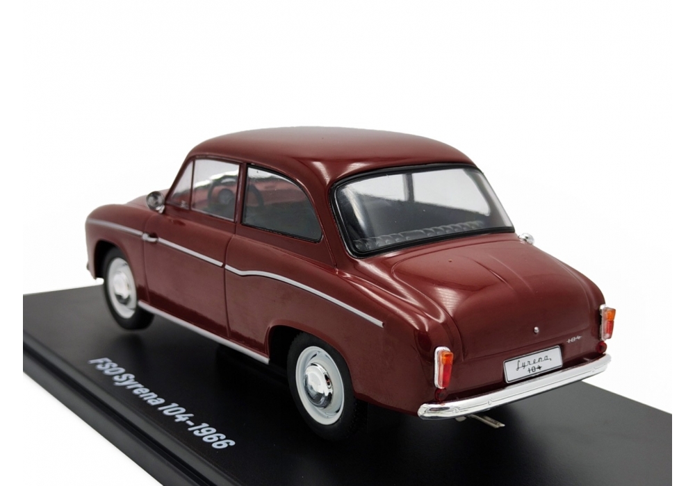 Časopis s modelem FSO Syrena 104